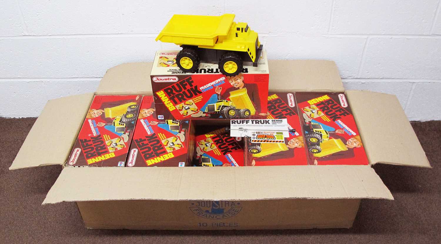 Lot 8 - Joustra Ruff Truk Battery Operated 4 Wheel