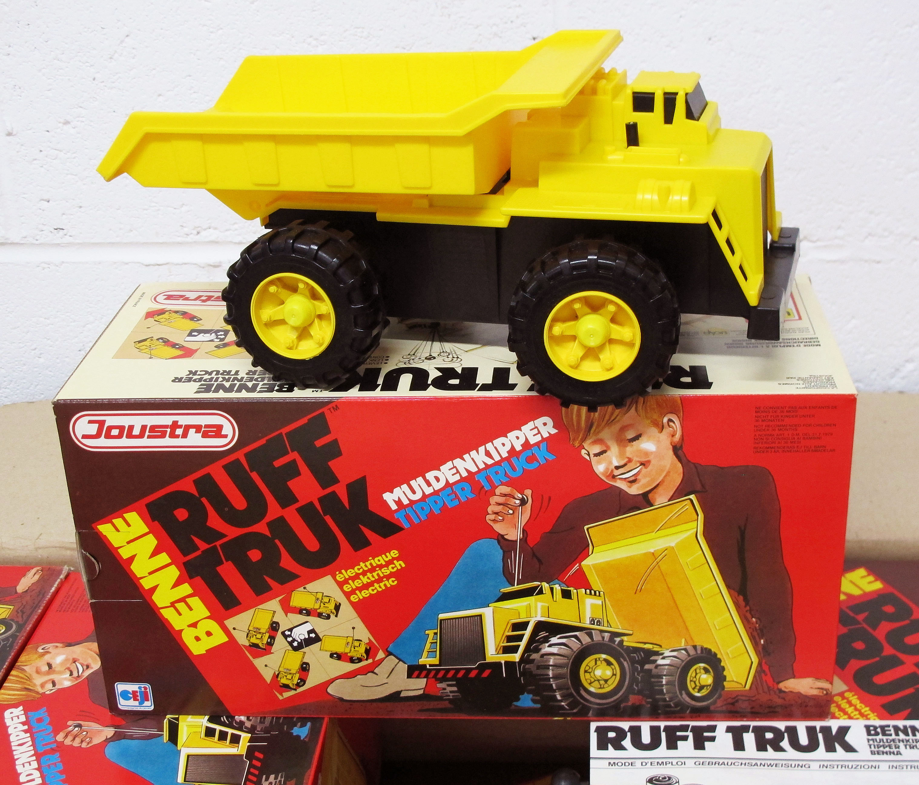 Lot 8 - Joustra Ruff Truk Battery Operated 4 Wheel